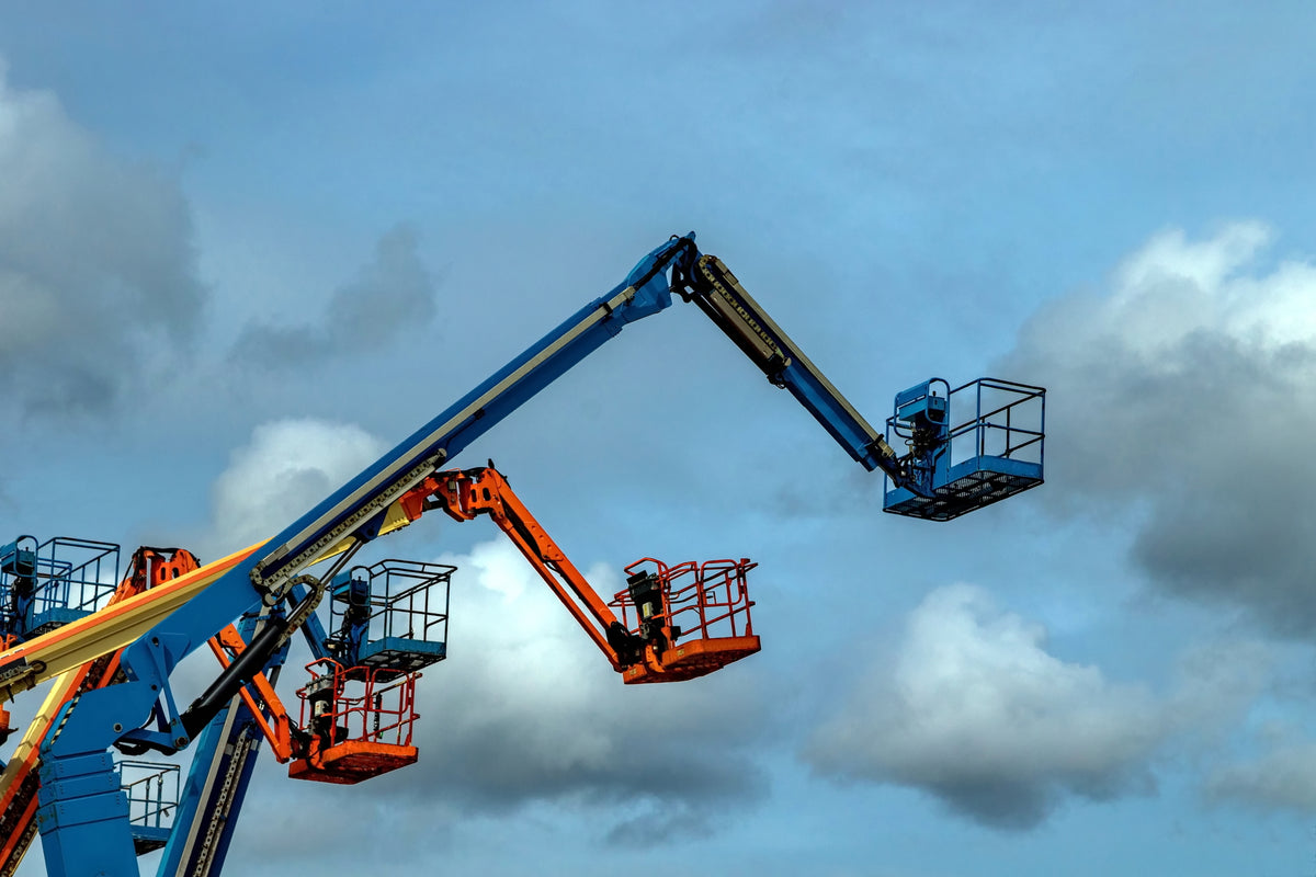 Guide on How to Operate, Drive & Start a Articulating Boom Lift